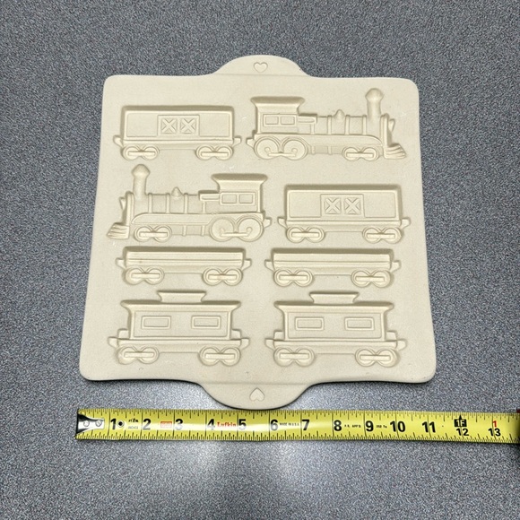 Pampered Chef | Kitchen | Pampered Chef Retired Gingerbread Train ...